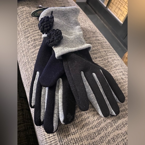Adrienne Vittadini | Accessories | Nwt Ladies Gloves By Adrienne ...